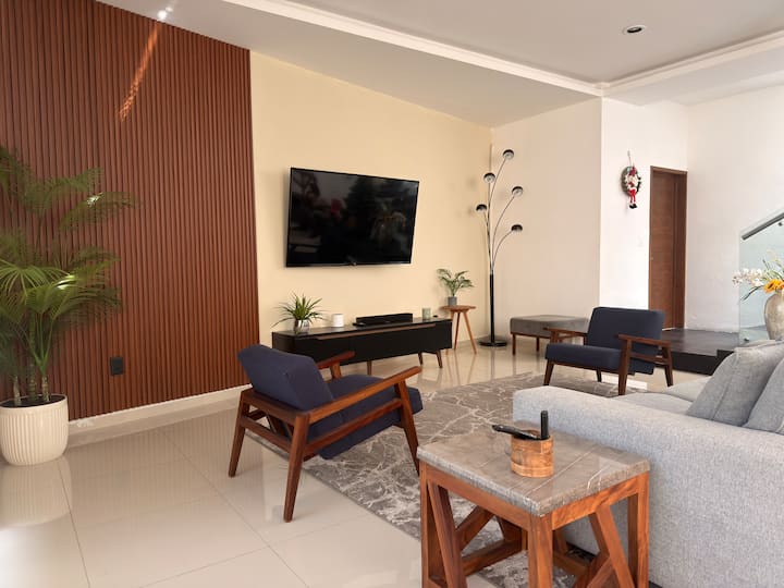 Villa Con Alberca Y Jardín Céntrica - Cuernavaca