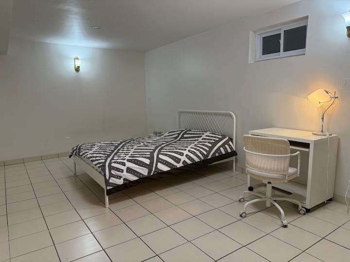 Quite Basemen Suite In Markham - 萬錦