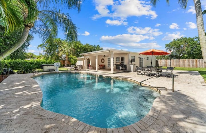 Wpb Tropical Beach Home | Heated Pool | Lg Yard - Bahamas