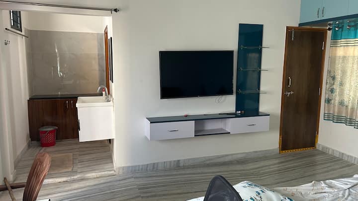 Pent House With Ac - Hyderabad