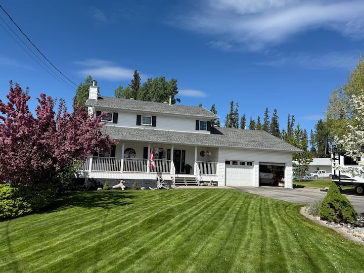 Hilltop Airbnb - Canada
