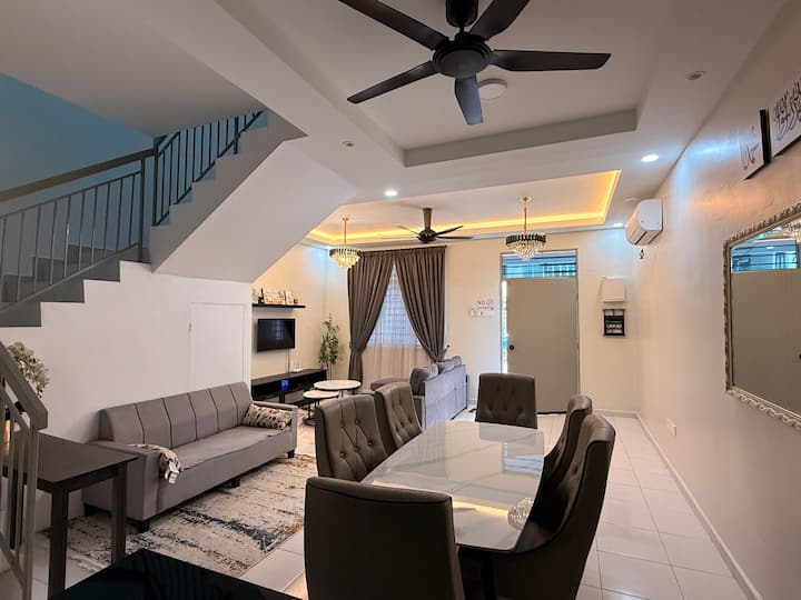 Rizqi Homestay Near Gamuda Gardens & Skyline Kl - Selangor