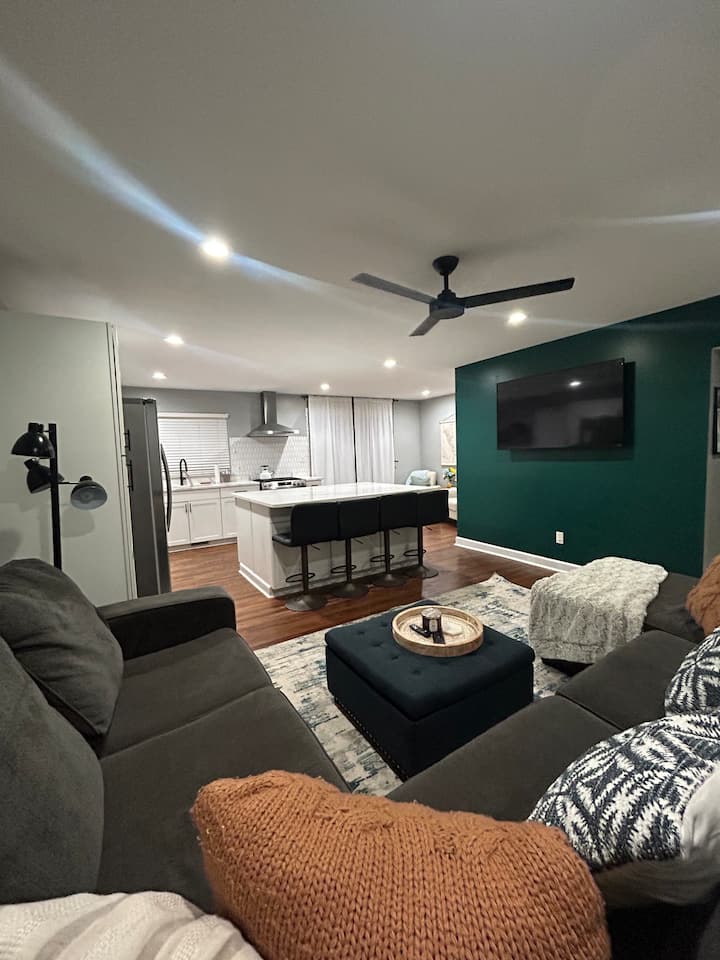 The Stay - Roseville, MI