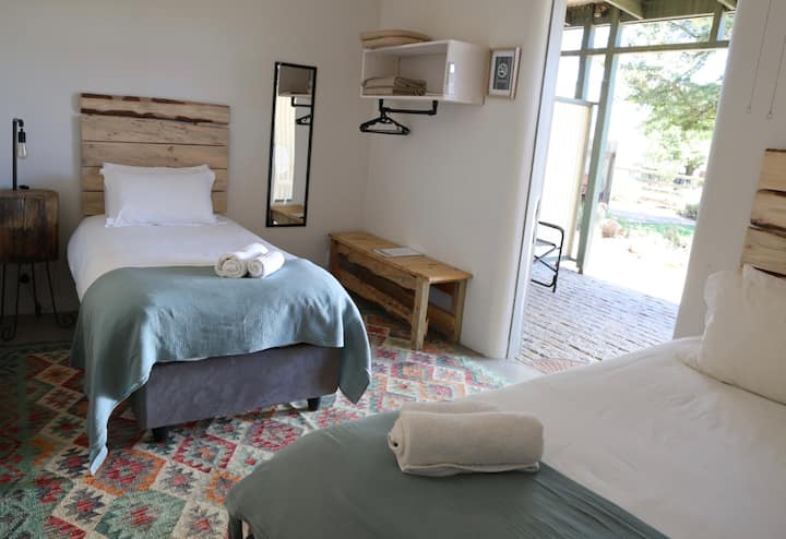 De Rustica Stable Stay Room 5 - De Rust