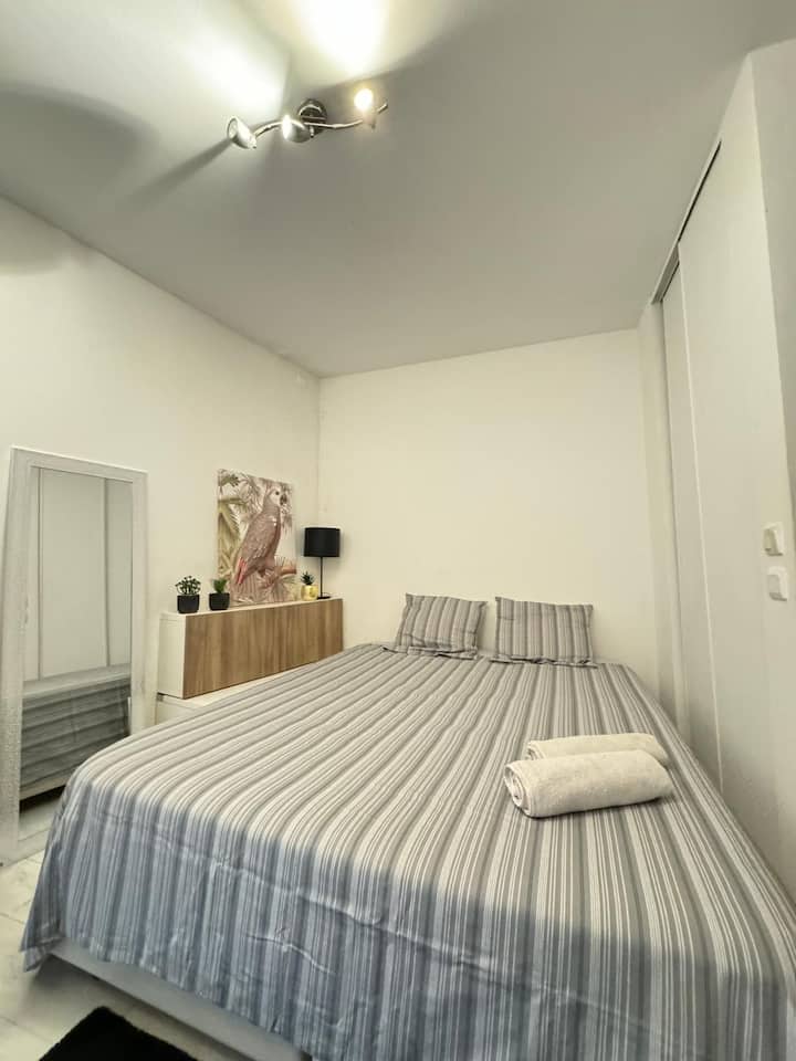 Central Location Mc 3 Min Walk Casino, - Beausoleil