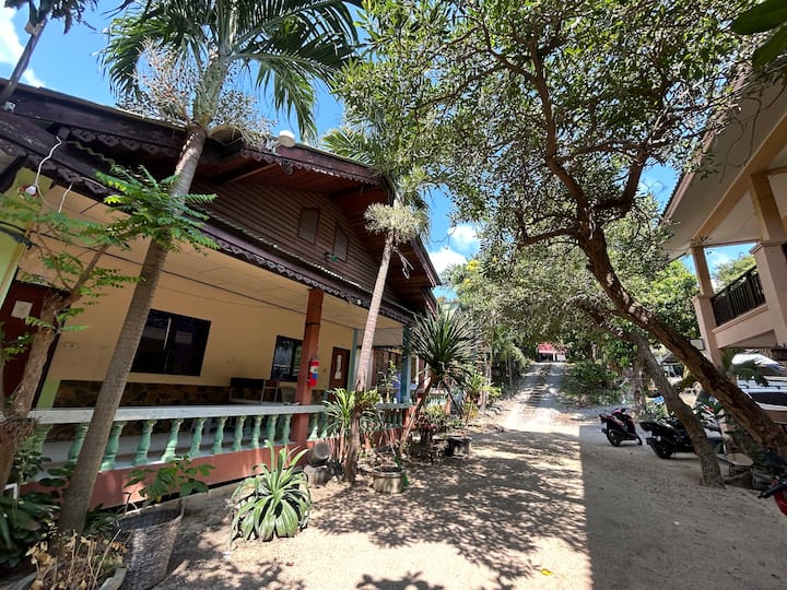Md Old Bungalow Haadrin For 3 - Ko Pha-ngan