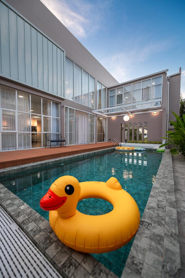 Emeralda Pool Villa 4br | Free Daily Housekeeping - Chiang Mai