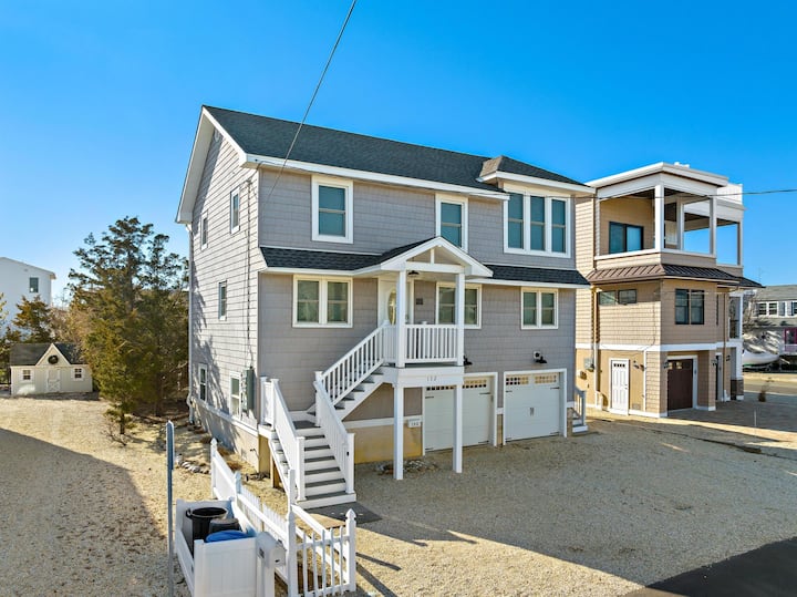Beautiful Lbi Getaway! Great Location & Beach - Long Beach Island, NJ