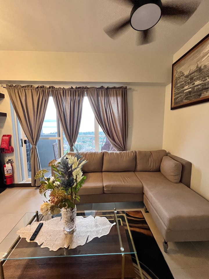 Isabella’s Condo (Max  7pax & 1car Free Parking) - Davao City