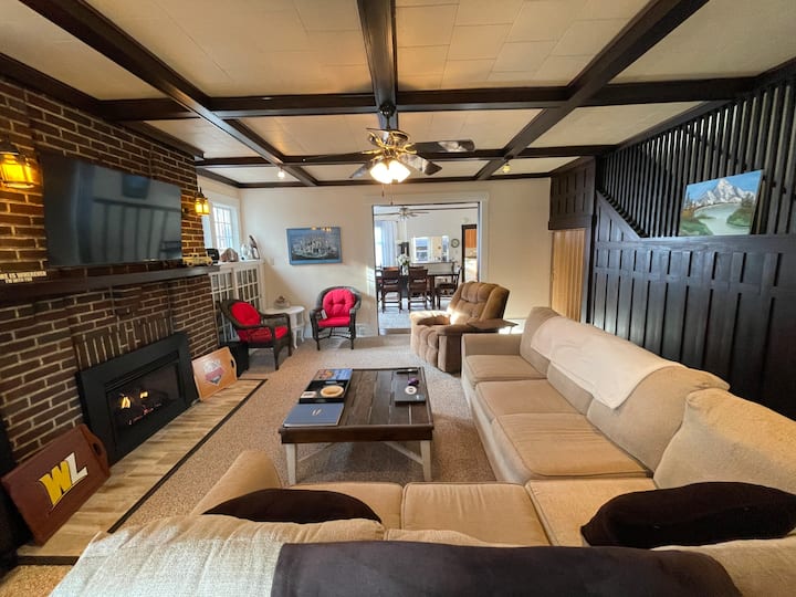 Clean & Spacious 2br Riverfront Home In Wellsville - Beaver Creek State Park, East Liverpool