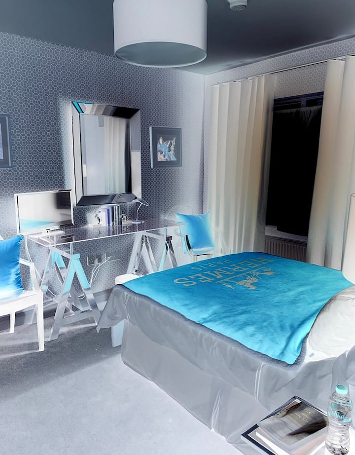 Elegant & Large Double Room - Dundalk