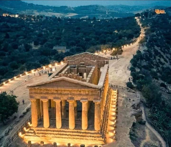 Camera Red - Agrigento