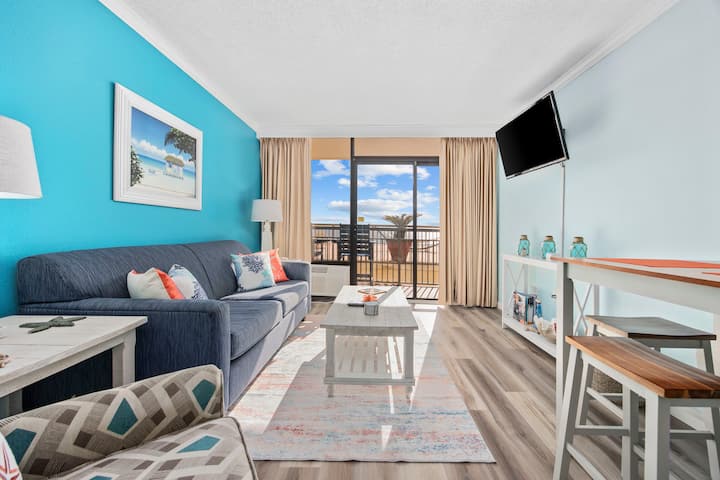Ocean Breeze Retreat-oceanviews-cozy - Myrtle Beach, SC