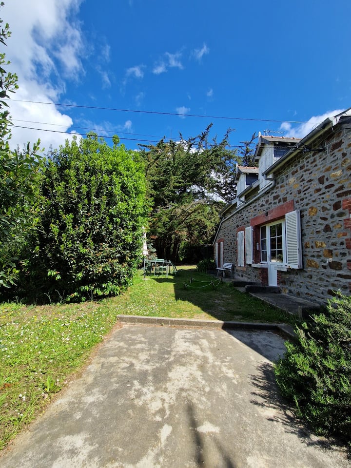 Maison Familiale 200 M De La Plage Du Val André - Erquy