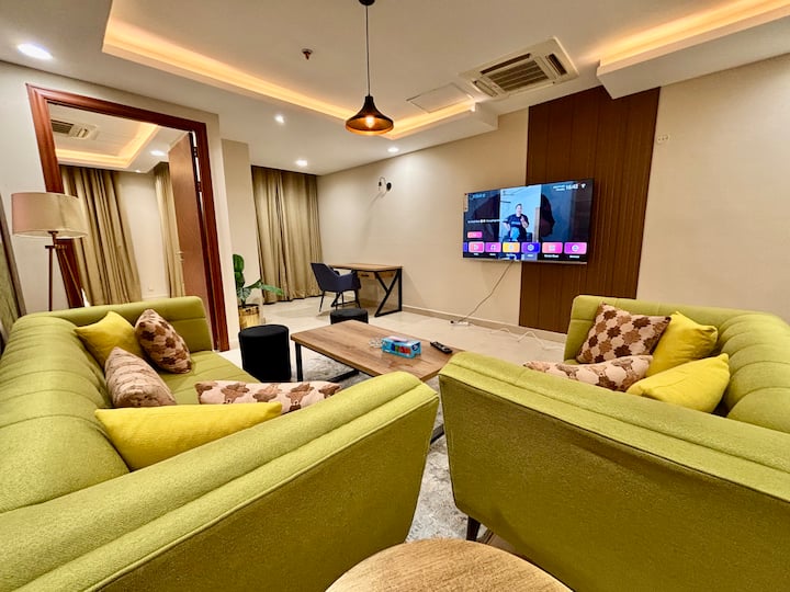 1 Bed | Goldcrest | Dha | 13 Flr - Lahore