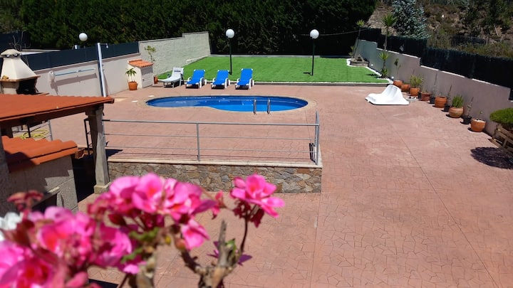 Chalet Adosado Con Piscina - Portonovo
