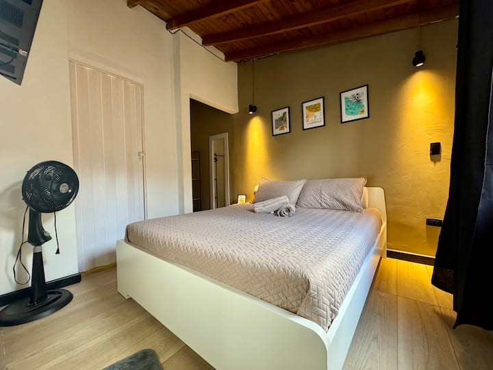 Todo Lo Que Deseas- Santa Lucia - Medellín, Colombia