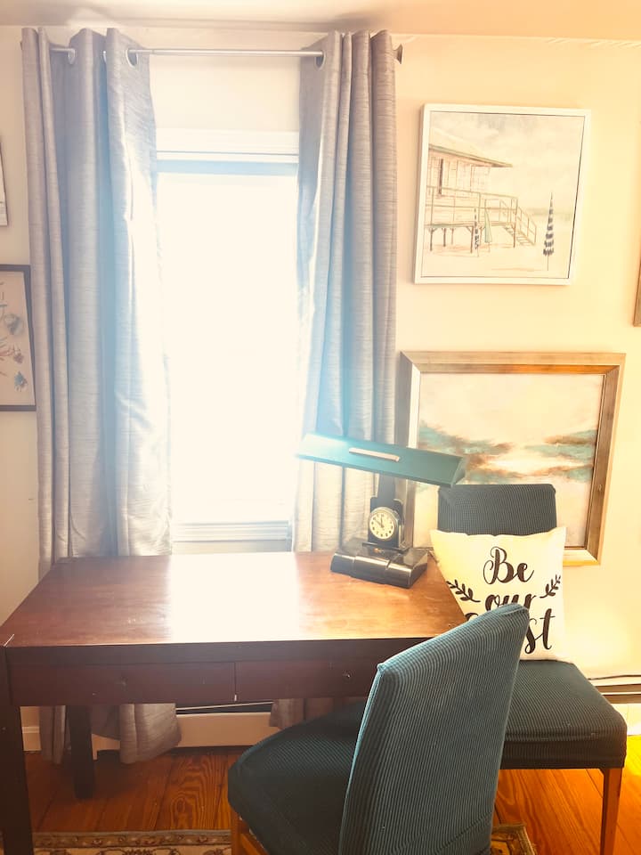 Captain's Retreat; Lakeside With A Chefs' Kitchen - Lynn, MA