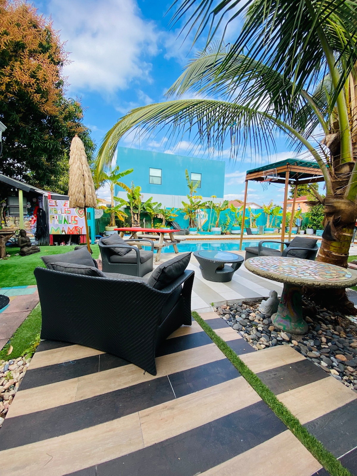 A paradise within the concrete jungle - Guest houses for Rent in Miami ...