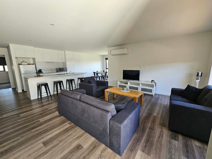 Recently Built, Relaxing Home Close To Shops Wi-fi - Tamar Valley