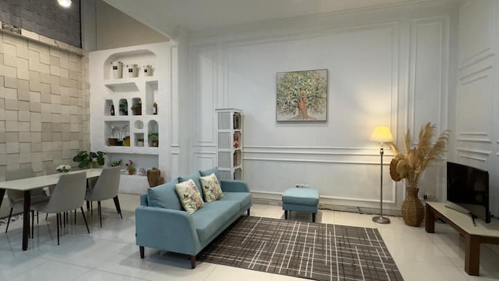 Rumah Shooting Slipi Holic - Jakarta (Wa First) - Yakarta