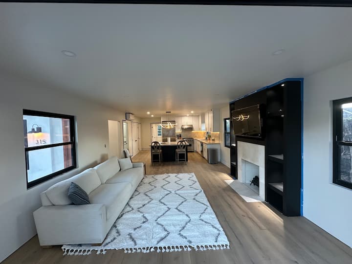 Brand New Modern Samarkand Home - Santa Barbara