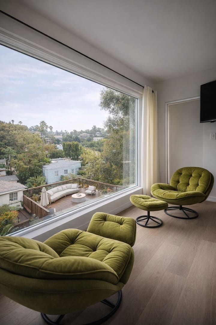 Iconic Retreat With Hollywood Hill Views - Valley Village - Los Angeles