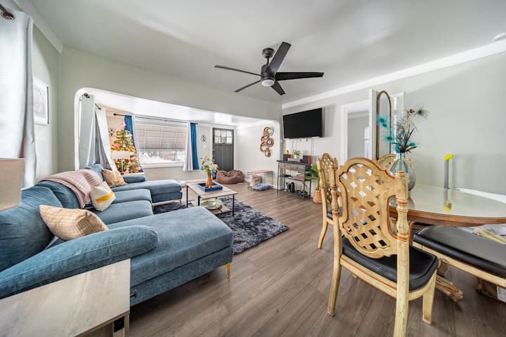 Beachwood 2 B 1 B Cozy King Bed - Bainbridge, OH