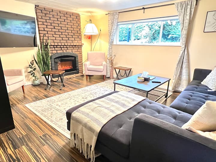A Cozy, Private Retreat In Metro Vancouver - Coquitlam