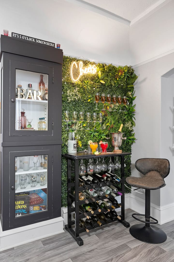 King Bed/close To Downtown Milwaukee/ Free Parking - Wauwatosa, WI