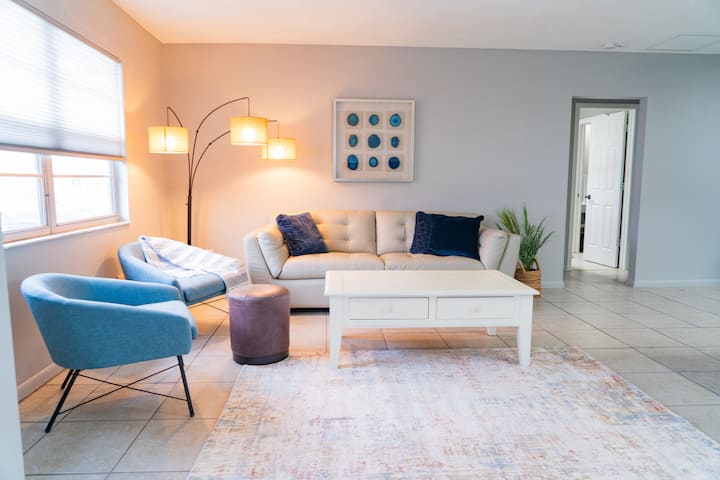 The Cozy Hideaway Home - Estero, FL