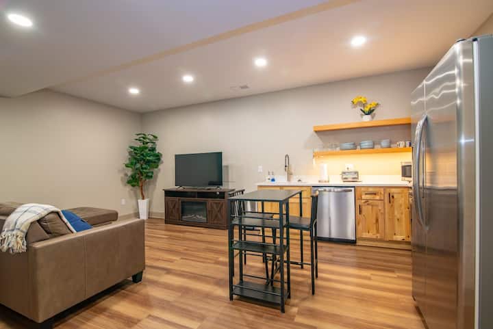 The Elizabethtown Hideaway - Elizabethtown, KY