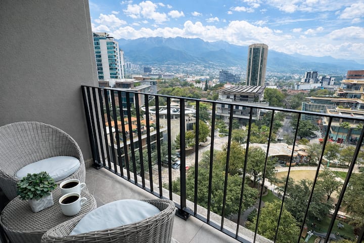 Prime Arboleda 3br/2ba I Views I Pool, Restaurants - Monterrey