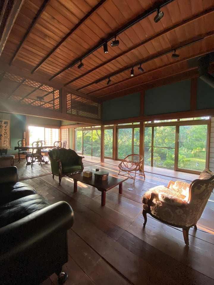 築150年の武家屋敷｜一組限定・一棟貸し・庭園を望む秘境の宿「無為自然」 - Japan