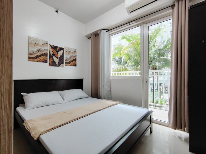 2 Bedroom Pool View At Shore 1 Residences Moa - Manila