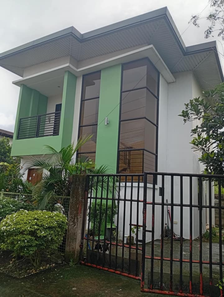 3br W/ Balcony In Riverwalk Subd., Bacolod City - Bacolod