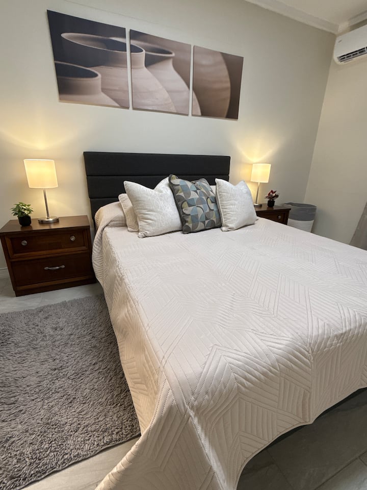 Cozy House With Perfect Location - Tampa Bay, FL