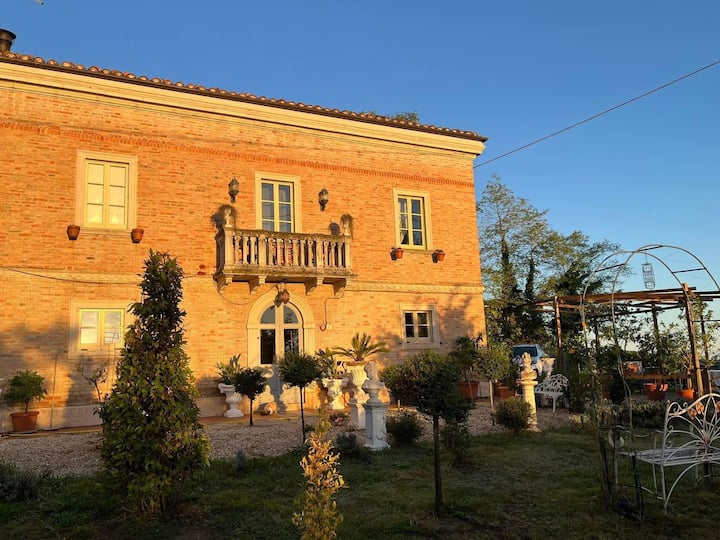 Villa Emilia… Family Home - Marche