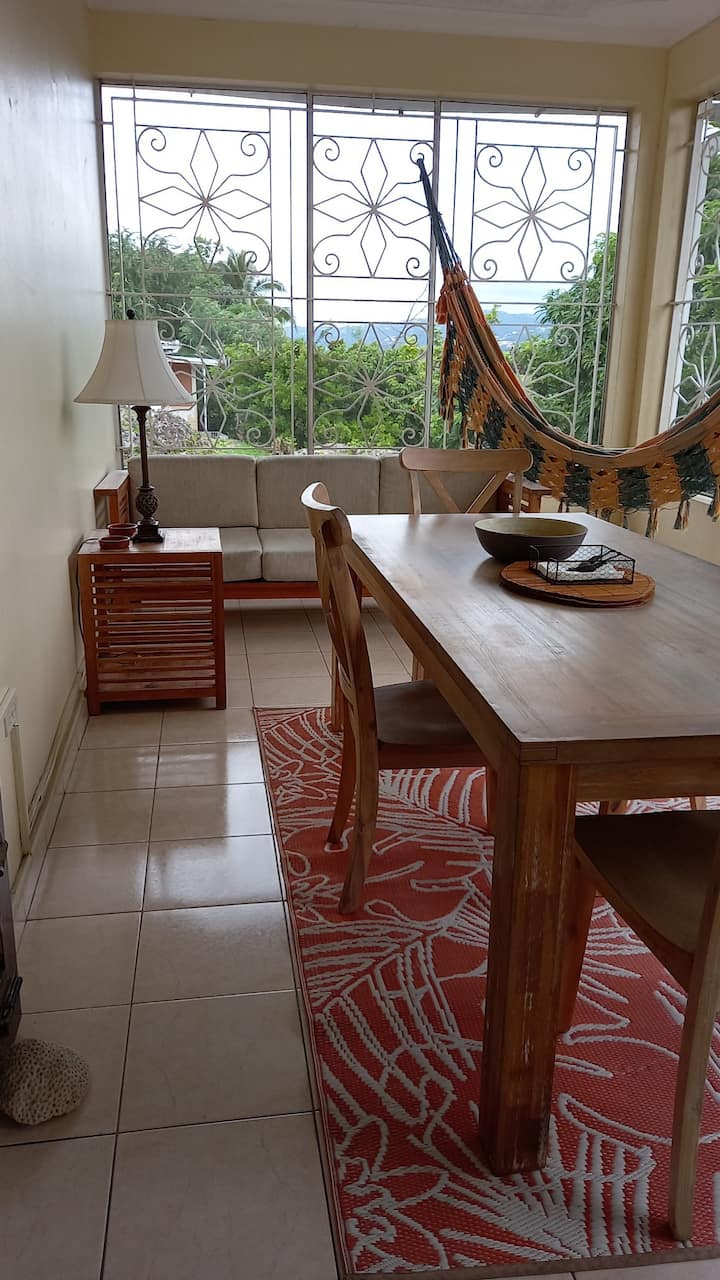 Enjoy Beverly Hills, Jamaica - 4bdrms, A/c, Wifi - Kingston