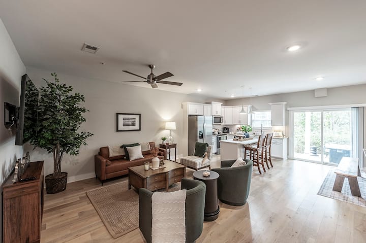 Cozy Lakeside Retreat By Old Hickory Lake - Gallatin, TN