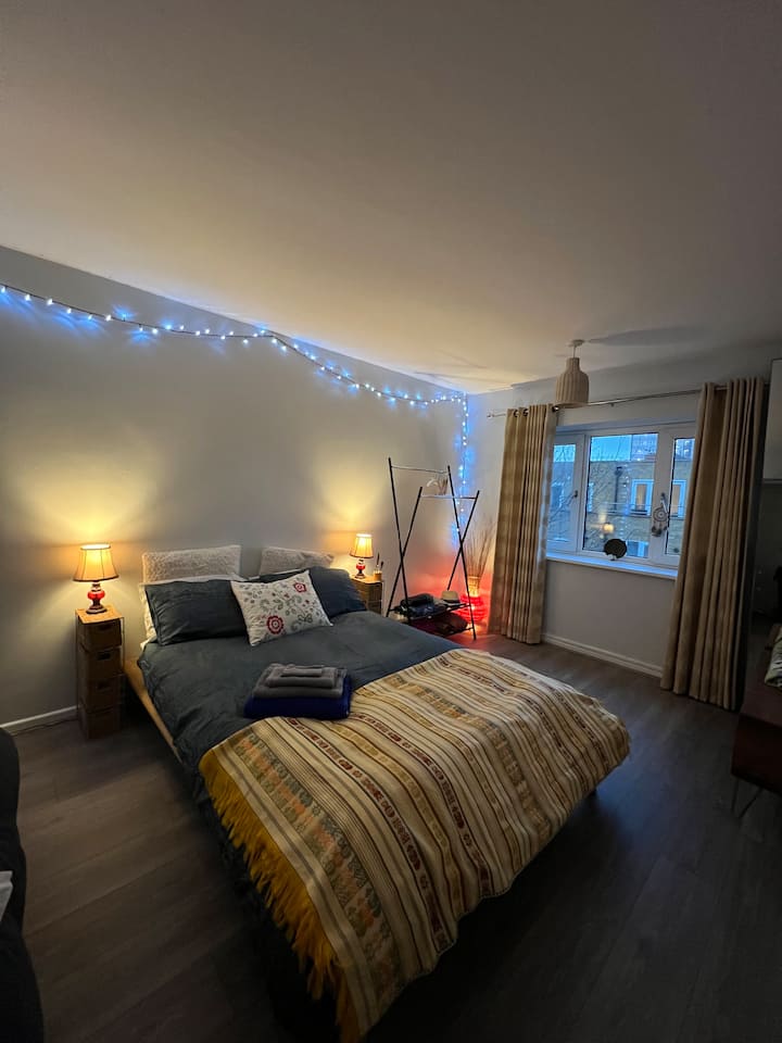 Stylish 1-bed Apt, Bethnal Green, Great Location! - Londen