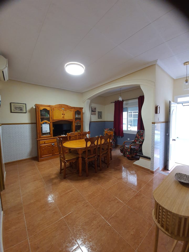 Maison Familiale Traditionnelle 120m² - Torrevieja