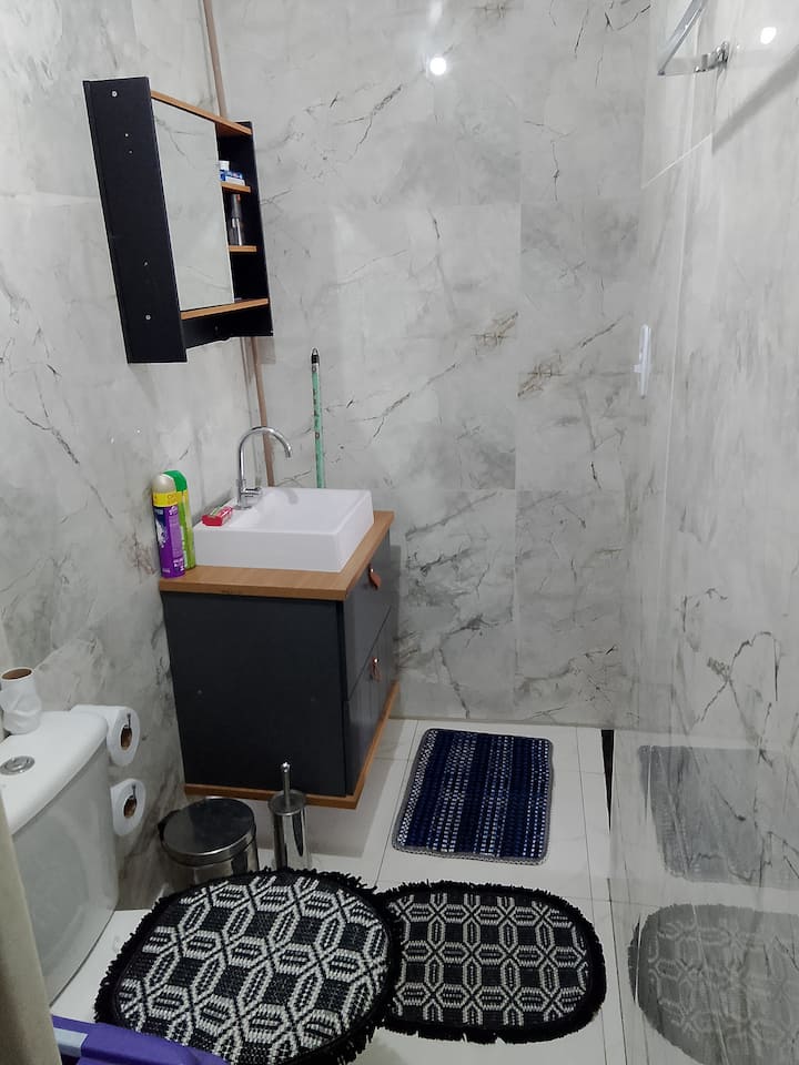 Casa Com 01 Cama De Casal
Local Tranquilo - Serra
