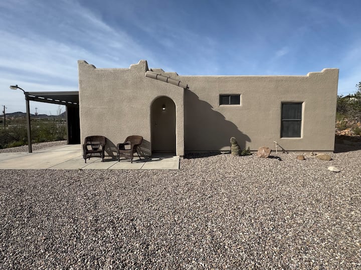 Quiet, Cozy Full Home Near A Mountain - Tucson, AZ