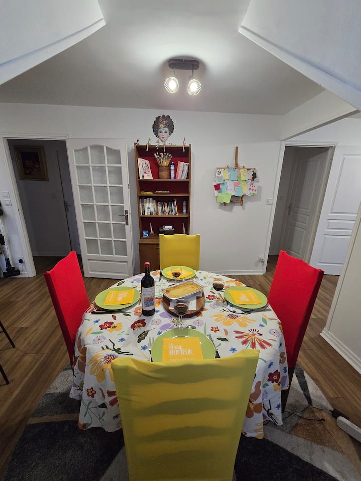 Cozy 2bedroom Apt Sleeps 4 "La Bohème" - Montluçon
