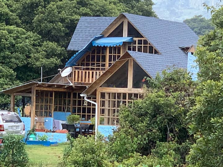 Casa Azul De La Montaña - Imbabura