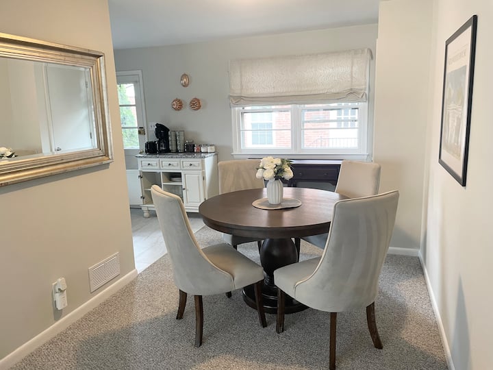 Family Size House In National Landing W Metro Walk - Arlington, VA