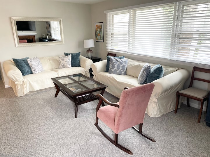 Family Size House In National Landing W Metro Walk - Arlington, VA