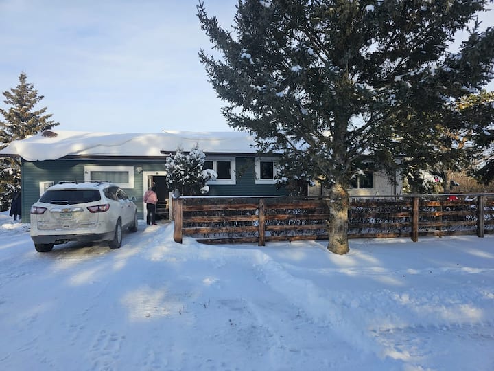 2 Bedroom Next To Golf Course - Nipawin