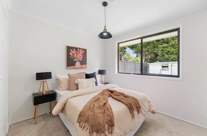 Parkside Paradise Bedroom A - Dandenong